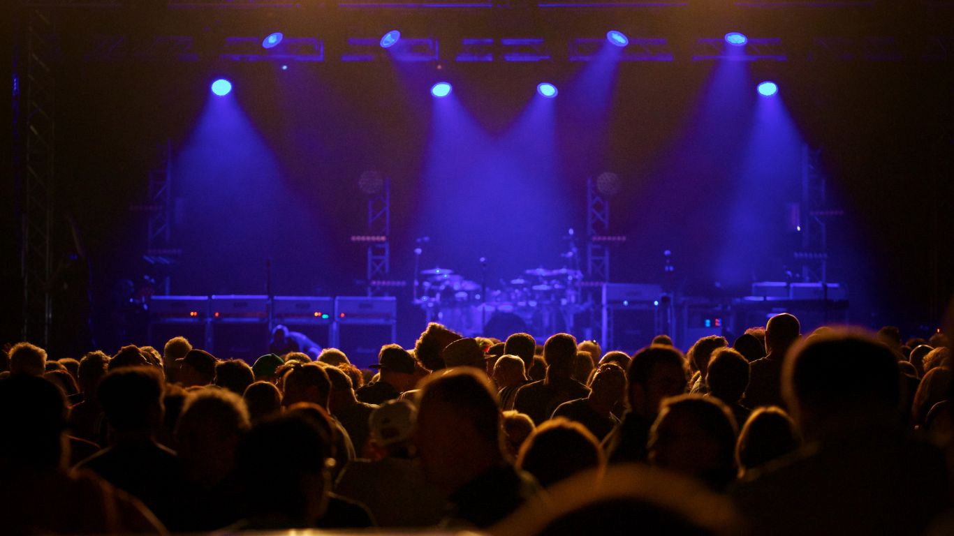 Backstage Audio Tech - backstage audio tech